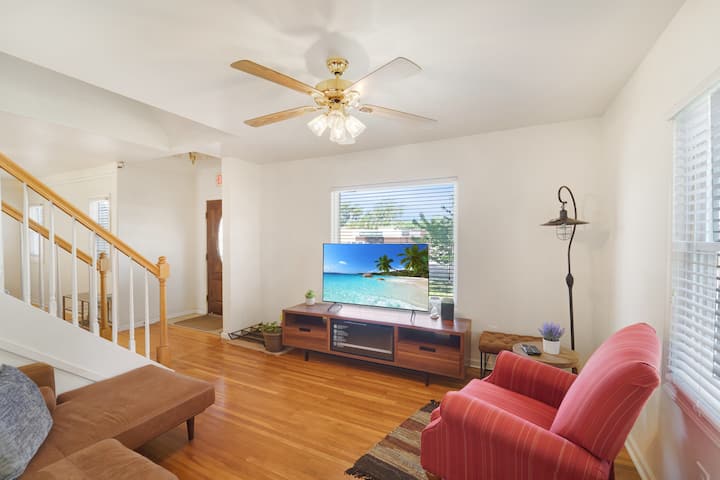 Cozy & Updated Home - Downtown - Garden City, KS