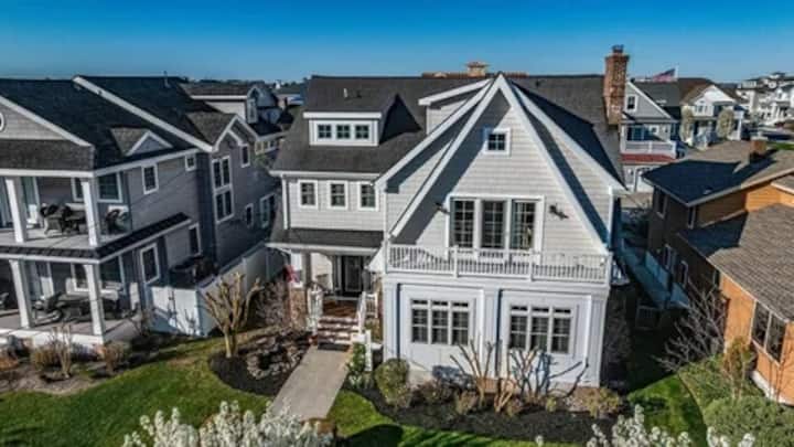 Ocean City Shore House With Pool - Ocean City, NJ