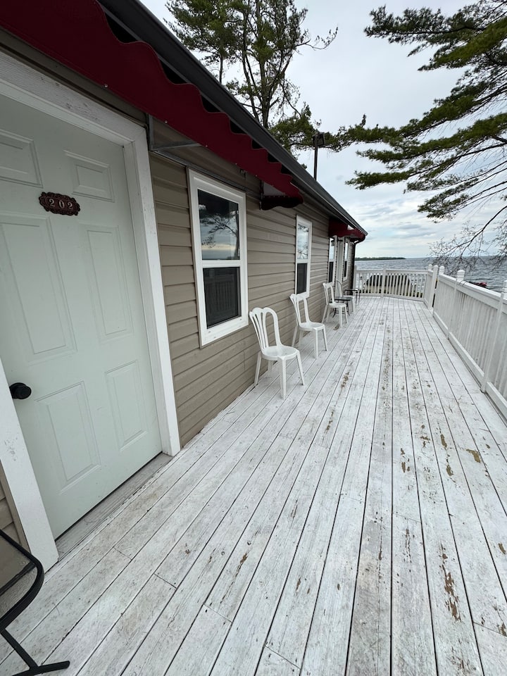 1+1 Bedroom Cabin 201 - Orillia