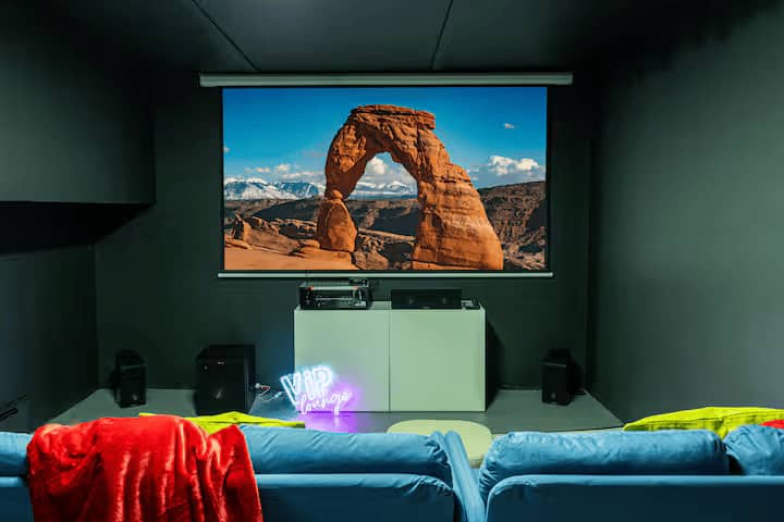 Cozy Retreat W/movie Theater Near Soccer Stadium - South Jordan, UT