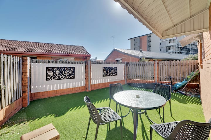 Tranquil 2-bed Townhouse Close To Redcliffe Beach - Redcliffe