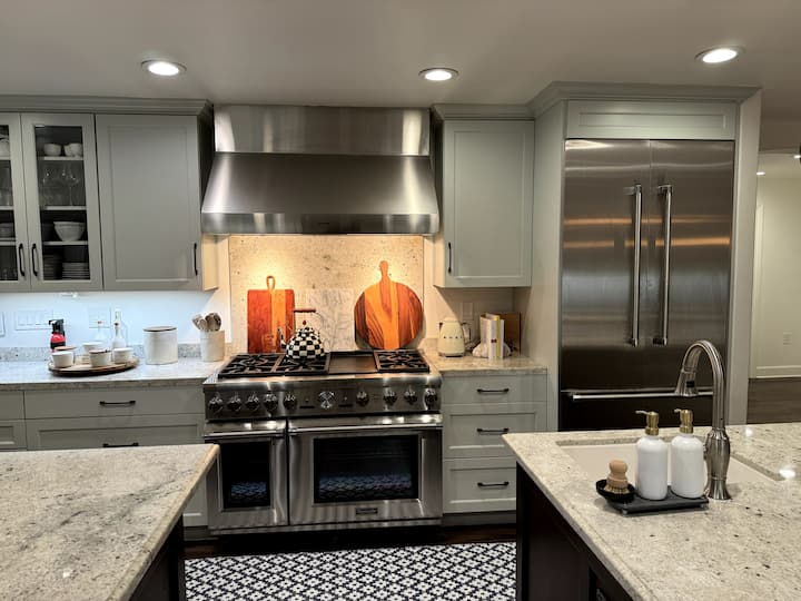 Luxury Home Just Blocks From Beach - Torrance, CA