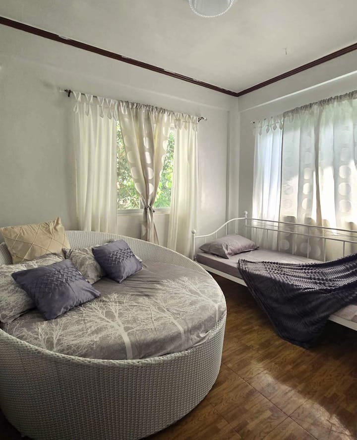 The Narra-garden Villa/pool - Baras