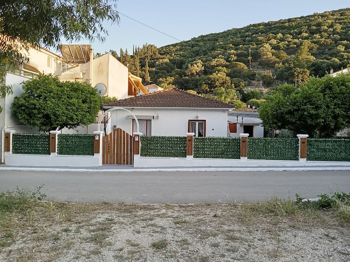 Captain's Place - Rental House - Agia Effimia