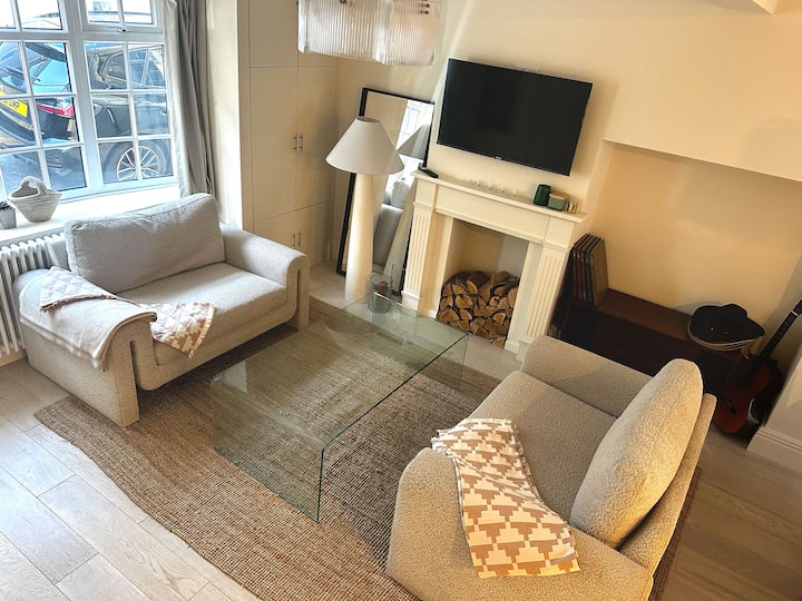 Cosy Seaside Cottage - Brighton