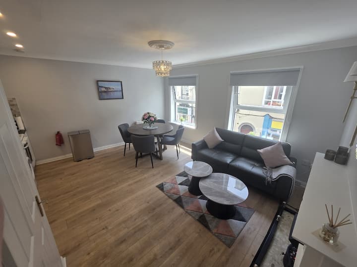 Charming City Centre Townhouse - Galway