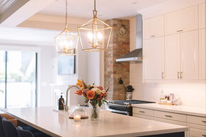 Stylish, Family Friendly Home In Riverdale - Toronto