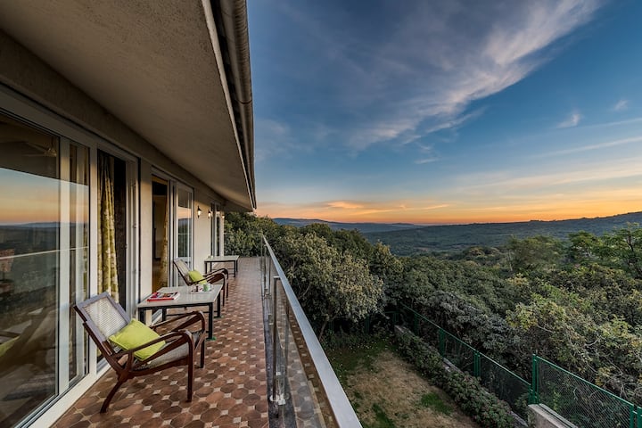 Horizon 360° - A Radiant Pet-friendly Villa - Mahabaleshwar