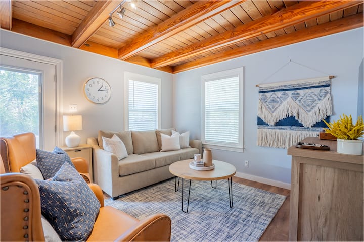 Cozy 2br Bungalow In Heart Of Atx - Austin, TX