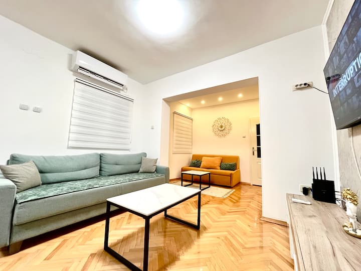 Three Bedroom Apartment In Budva - Budva