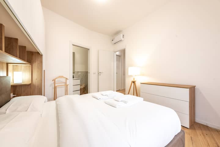 Navigli 2-bedroom + Sofa Bed Home - Milão