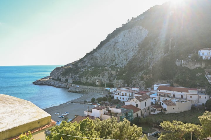 Luminoso Appartamento Con Vista Mare - Erchie