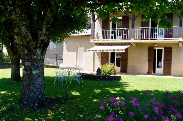 Jolie Maison Au Pied Des Montagnes - Argelès-Gazost