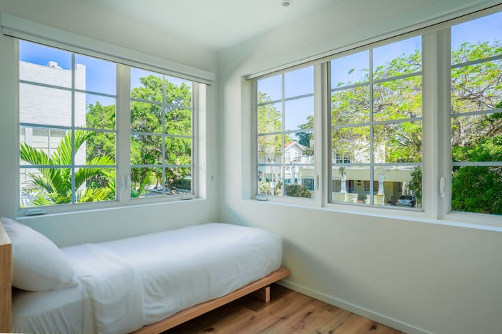 Stylish 1br + Den At Miami Design District - Miami