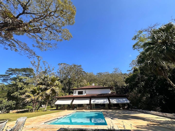 Casa De Alto Padrão Próximo Ao Hotel Quitandinha - Petrópolis