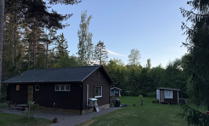 Sjönära Stuga I Strängnäs - Strängnäs