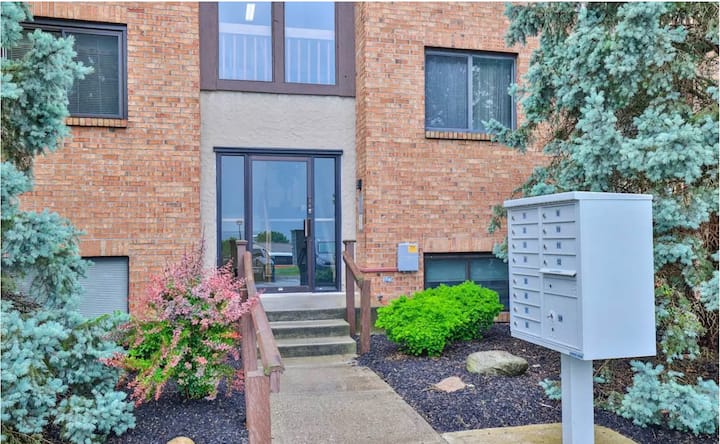 Beautiful Renovated Apartment - Hamilton, OH