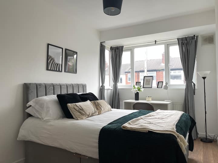 Entire Home In Woodhouse, Leeds - Wetherby