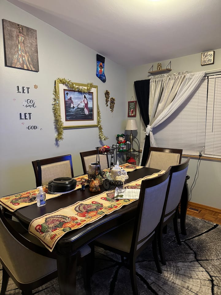 Wrights Short Term Airbnb - Alton, IL