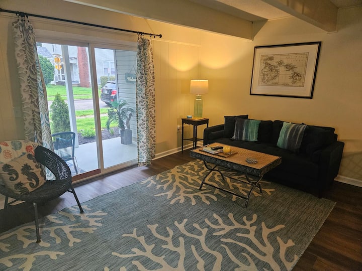 Tropical Vibes In Newark - Granville, OH