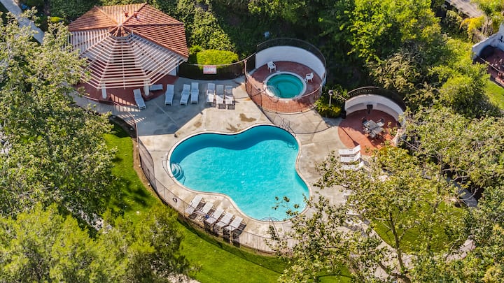 La Costa Gem/2br, Garage, Pool - Carlsbad, CA