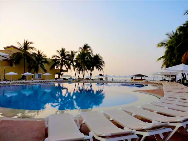 Beautiful Beach Villa - 이스따빠