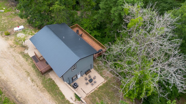Family Getaway W/ Bbq & Fire Pit - Eureka Springs, AR