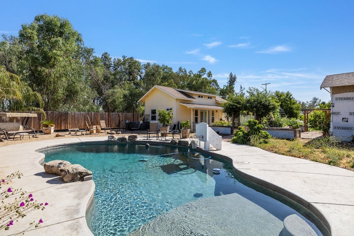 Garden Cottage | Near Crmc Clovis | Garden | Pool - Clovis, CA