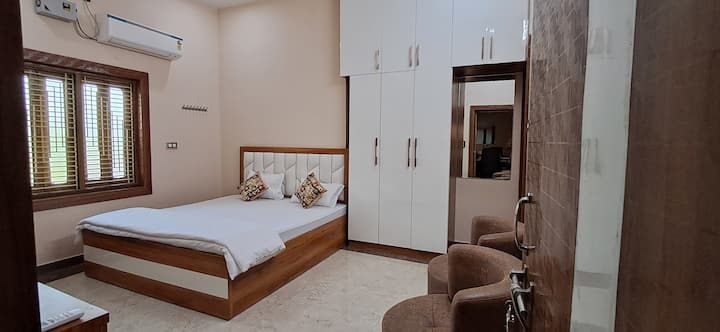 The Pearls Inn 3bhk - 바라나시