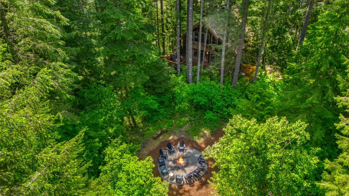 Pine Hollow Vacation Rentals & Homes - Oregon, United States | Airbnb