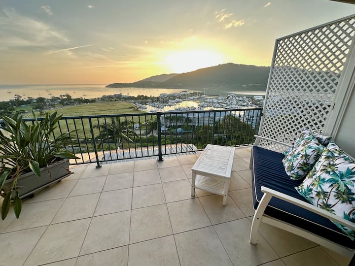 Heavenly Views - Airlie Beach