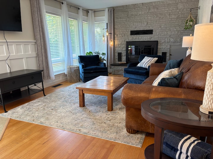Family Gathering Space - Bremerton, WA