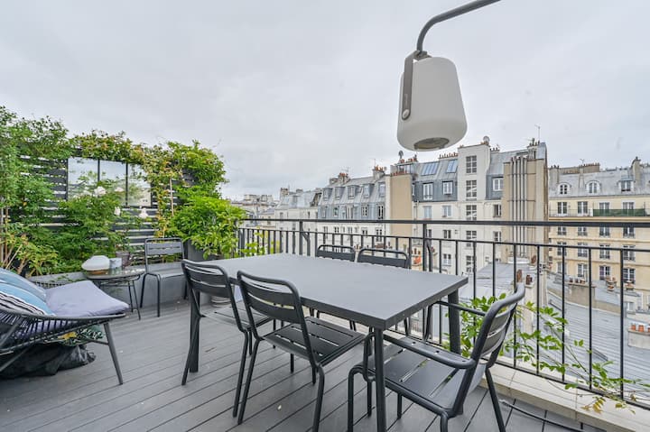 Great Apartment With Eiffel Tower View & Terrace - Paris 9e Arrondissement