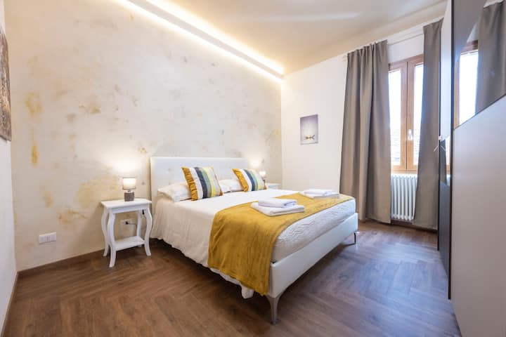 Nel Centro Storico, Appartamento Con 6 Posti Letto - Sienne