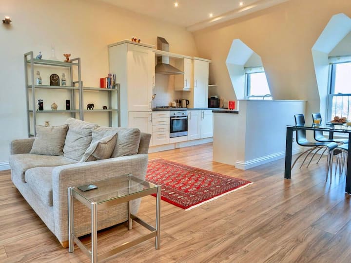 Cove View Penthouse - 2 Bed Seaview - North Devon