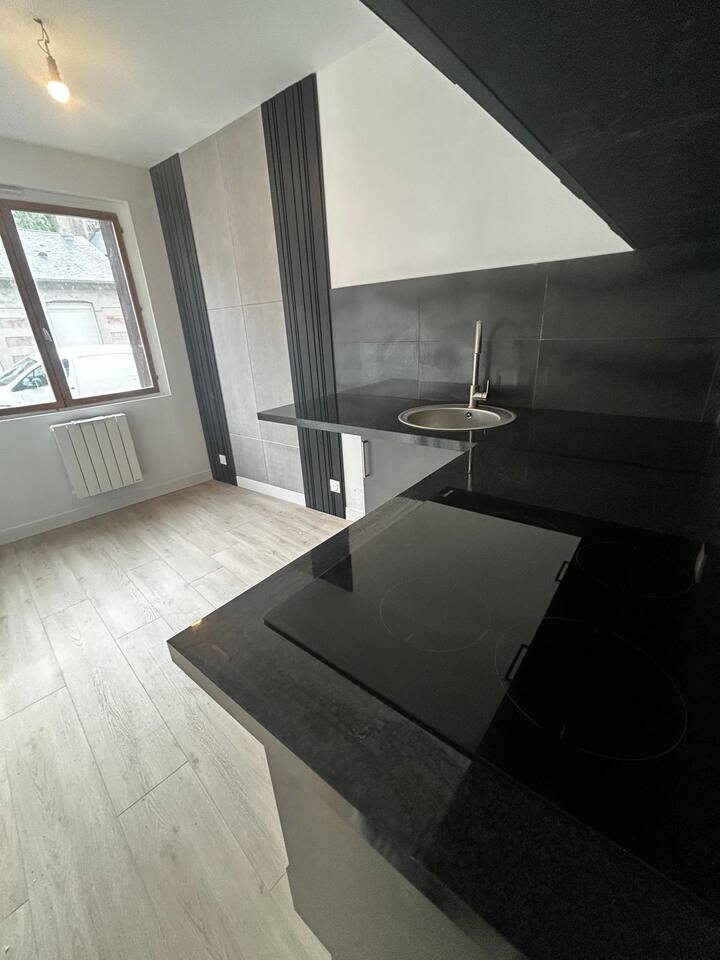 Velvet Room - 2 Prs - Love Room - Jacuzzi - Beauvais