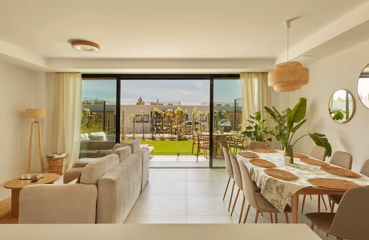 Floral Oasis By Chaparral Beach - Fuengirola