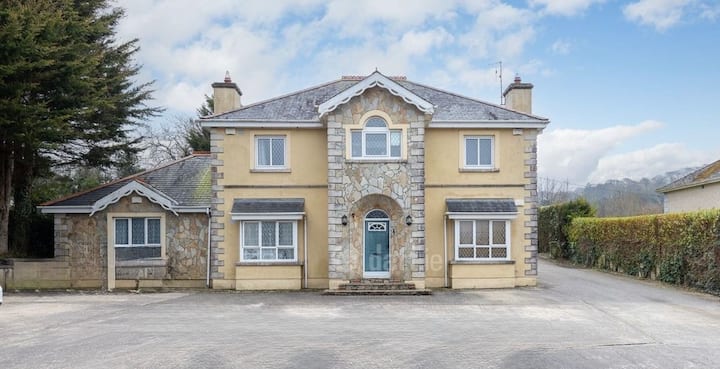 Apt 4 Homely Comfi Accommodation - New Ross