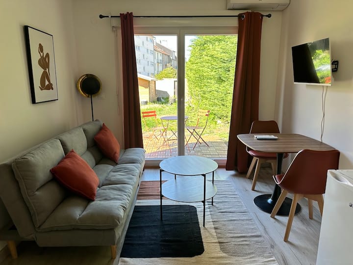 M Le Jardin De Frescaty–havre Cosy & Parking Privé - Montigny-lès-Metz