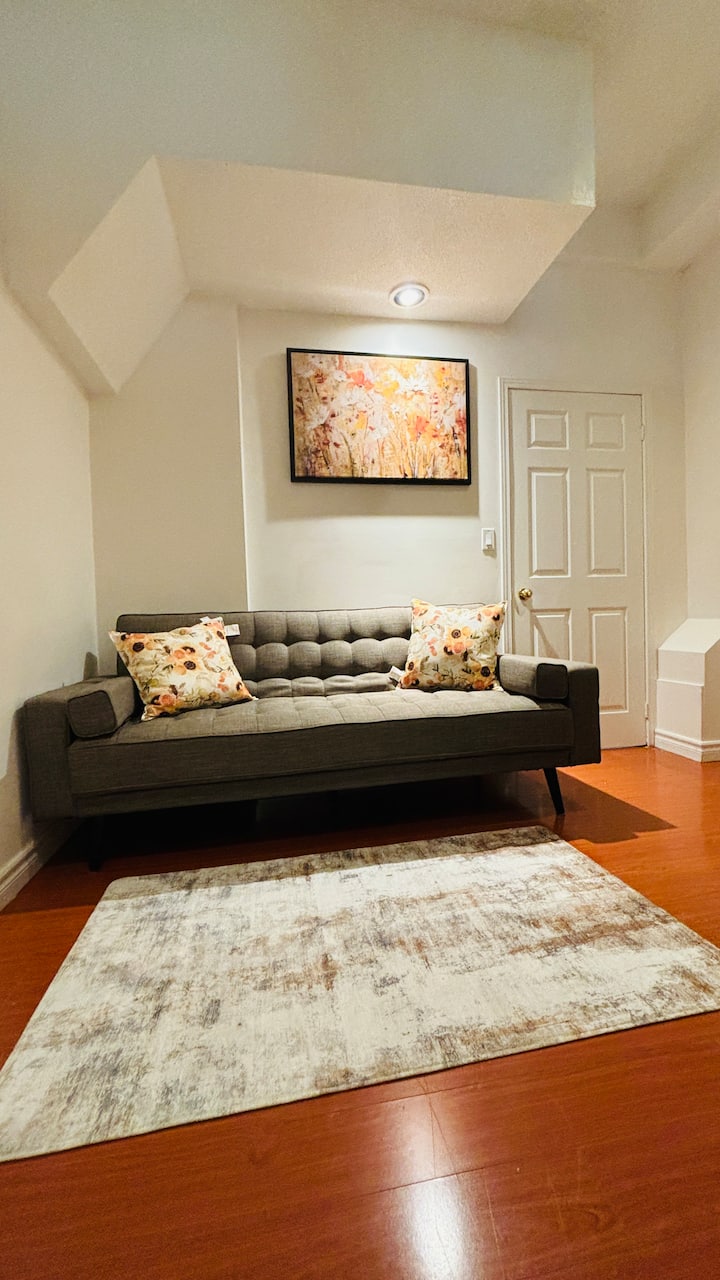 Bright 2br 2bath Entire Suite Toronto Miliken Go - Markham, Canada
