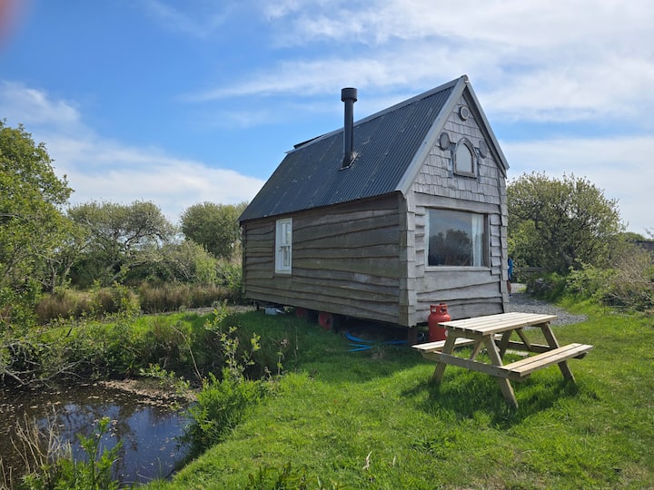 Wonky Hut – Quirky & Off-grid - Cornwall