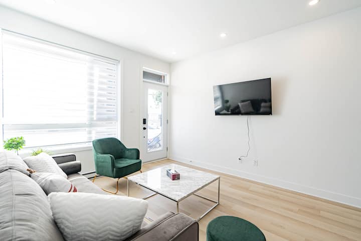 3 Bedroom Longueuil Freeparking - Longueuil