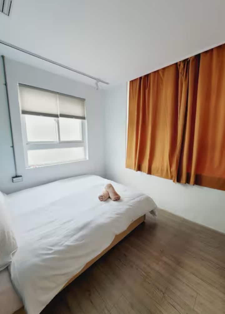 4t1 6 Mins To Mrt Aprt. 2-4ppl台北京站中山捷運/兩房一廳/寧夏夜市月租 - Taipei