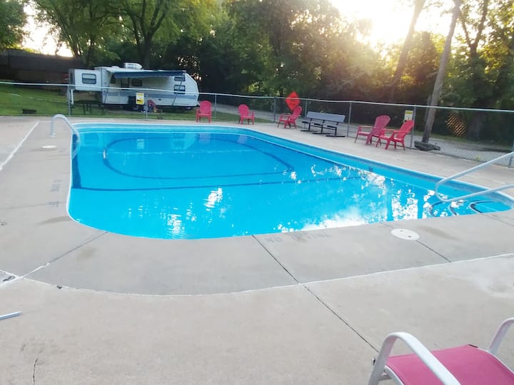 Cute Camping Cabin With Bathroom - Perrot State Park, Trempealeau