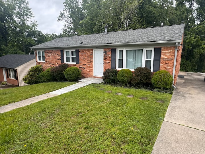 3bd/1.5bth Home | Spacious | Outdoor Space - 당빌
