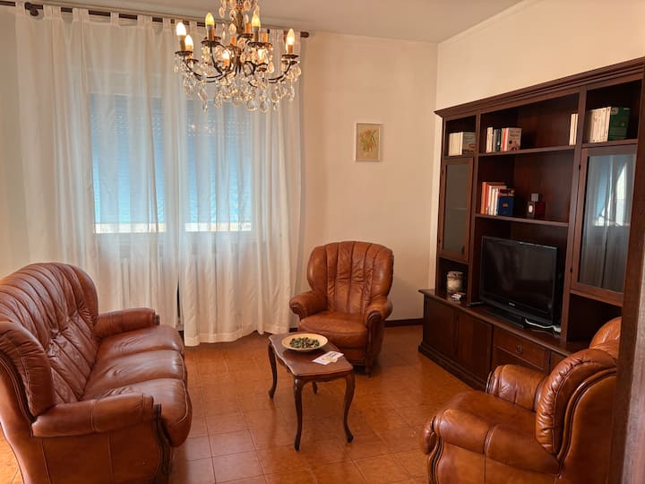 Alloggio 100mq  2 Camere 5 Posti - Livorno