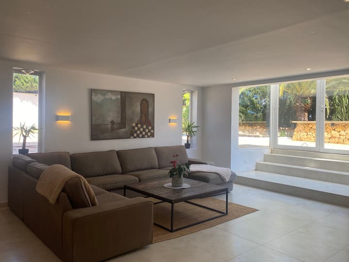 Roms In A Resort. 4 Double Rooms Available - Benidorm