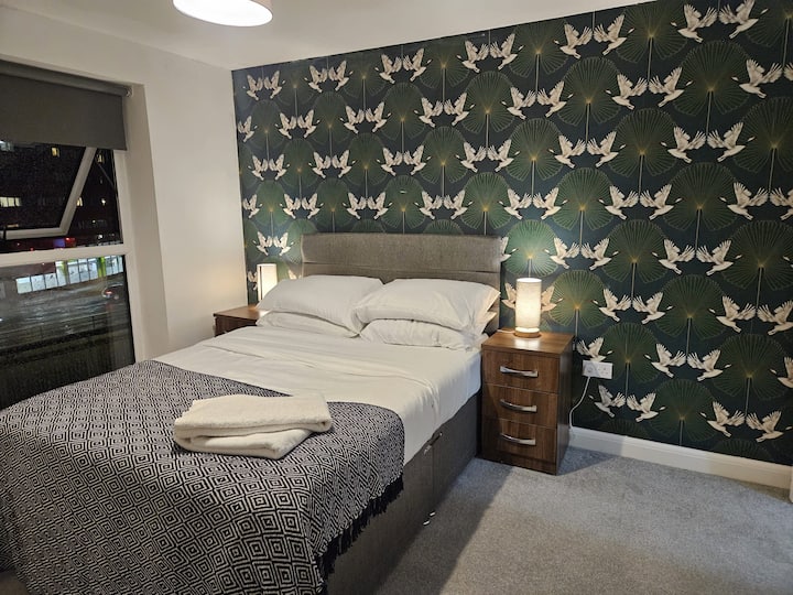 1 Bed Spacious Flat, City Centre - Birmingham