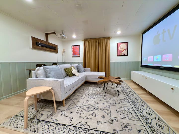 Private Guest Suite With Theater - Denver, CO
