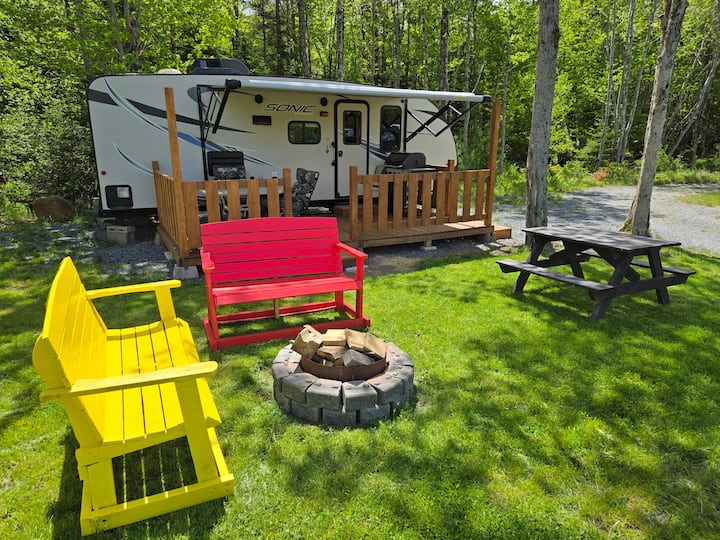 Cute Family Rv In Lunenburg - Lunenburg